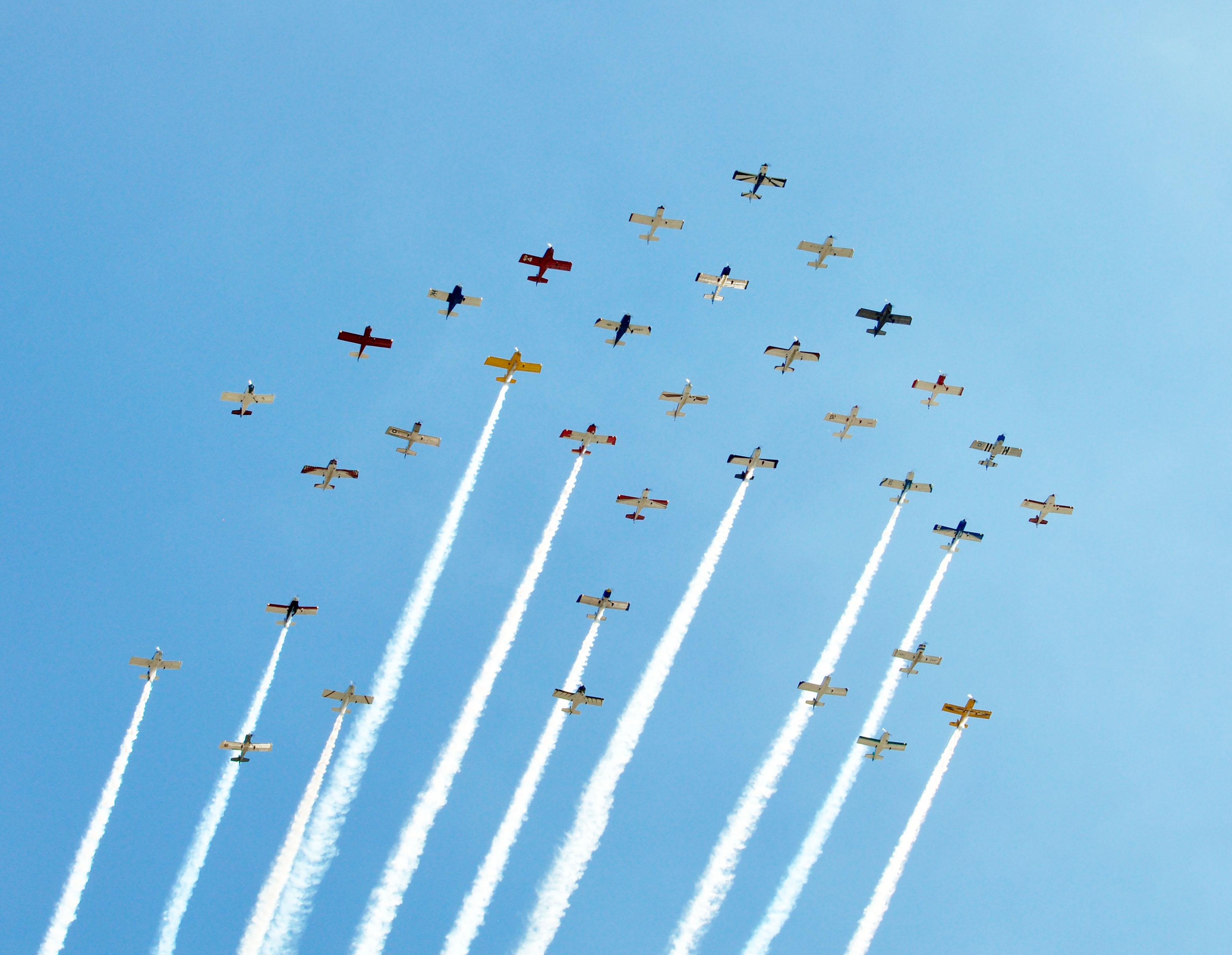 RV-6 30th anniversary formation and West Coast Ravens at EAA AirVenture