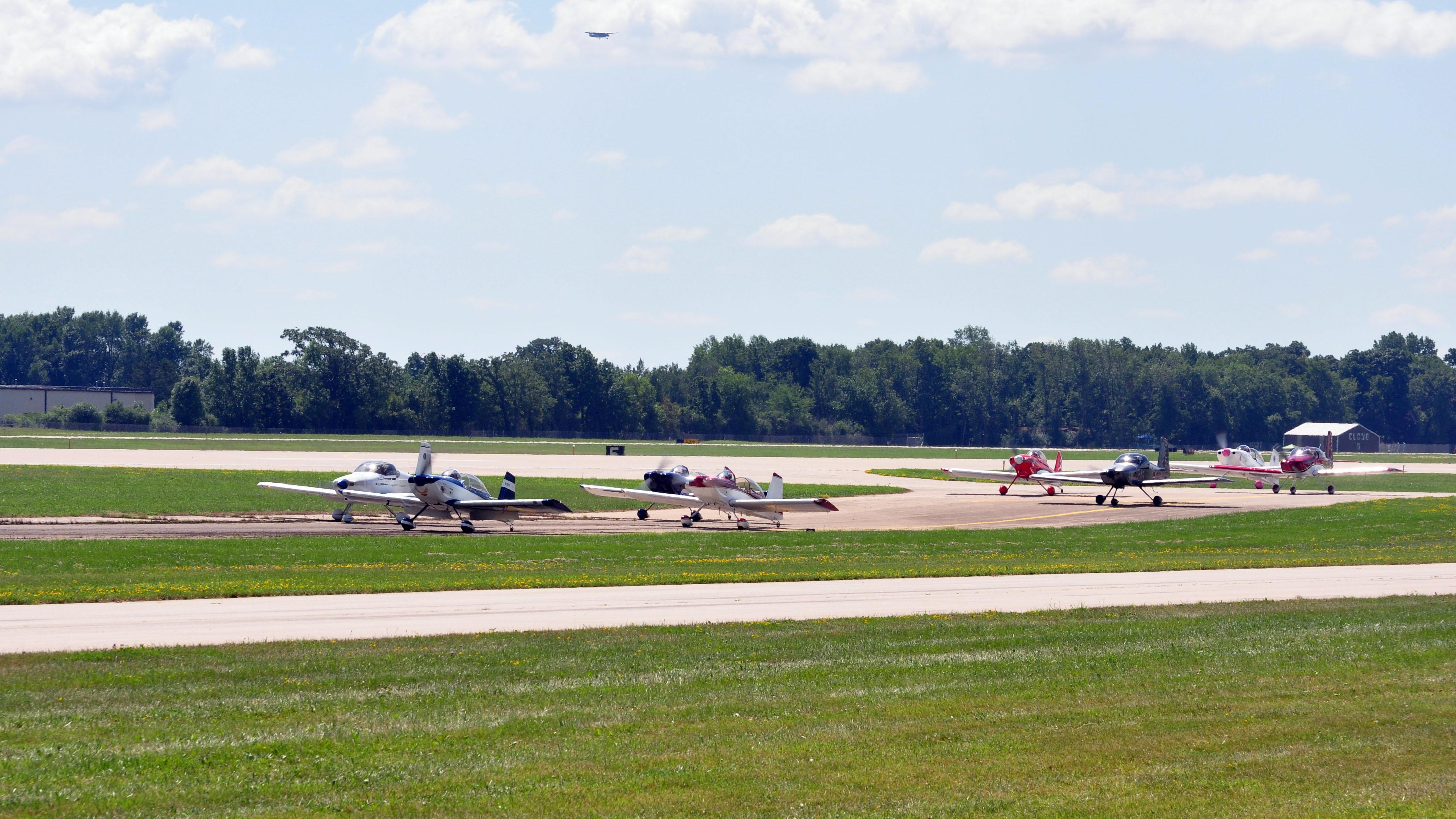 RV-6 30th anniversary formation and West Coast Ravens at EAA AirVenture